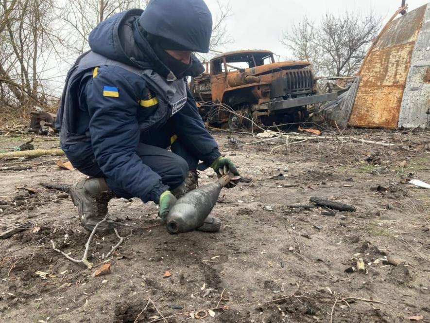 За добу на Чернігівщині виявлено та вилучено 885 вибухонебезпечних ...