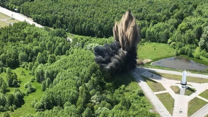 Росіяни підірвали дорогу на кордоні Чернігівщини з рф та білоруссю: що ...